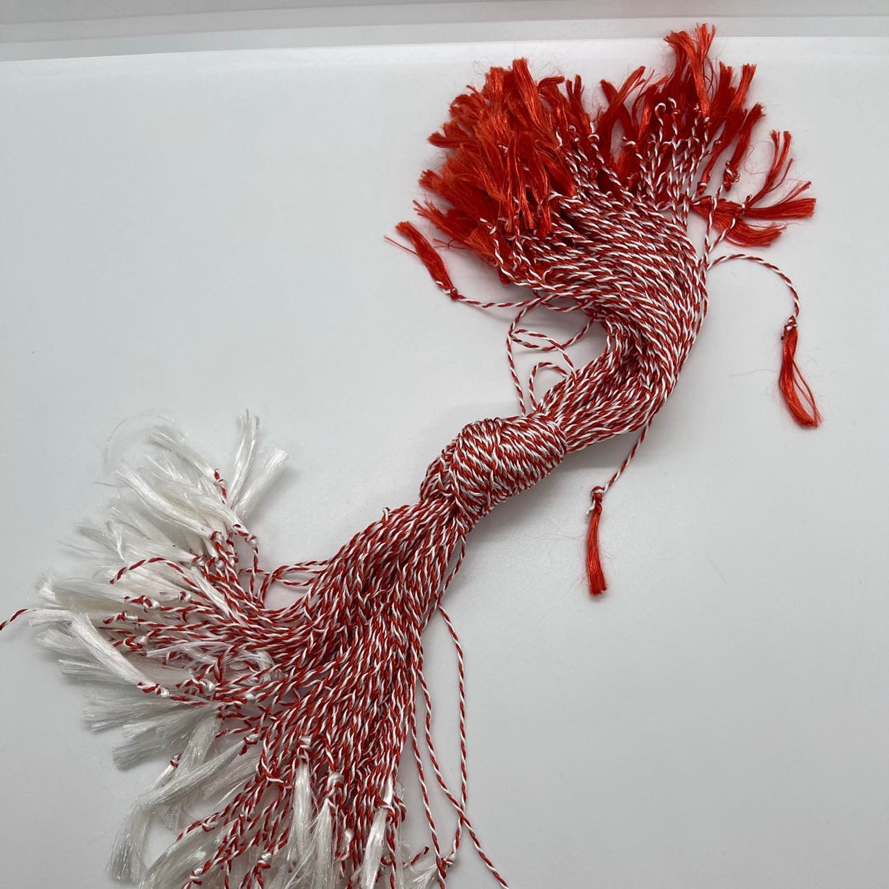 Snur de martisor 34 cm lungime/0,15cm grosime – Trandafiri din Spuma